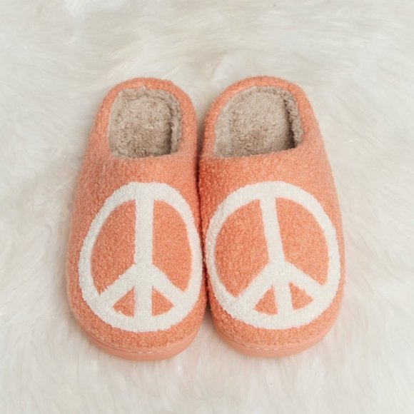 Melody | Shoes | Peace Sign Faux Fur Plush Slide Slippers | Poshmark